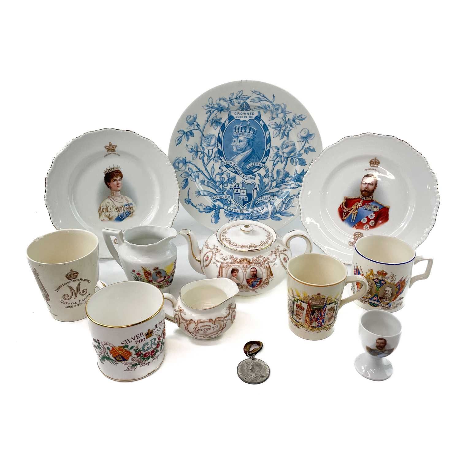 Lot 909 - An early 20th century Royal Doulton George V