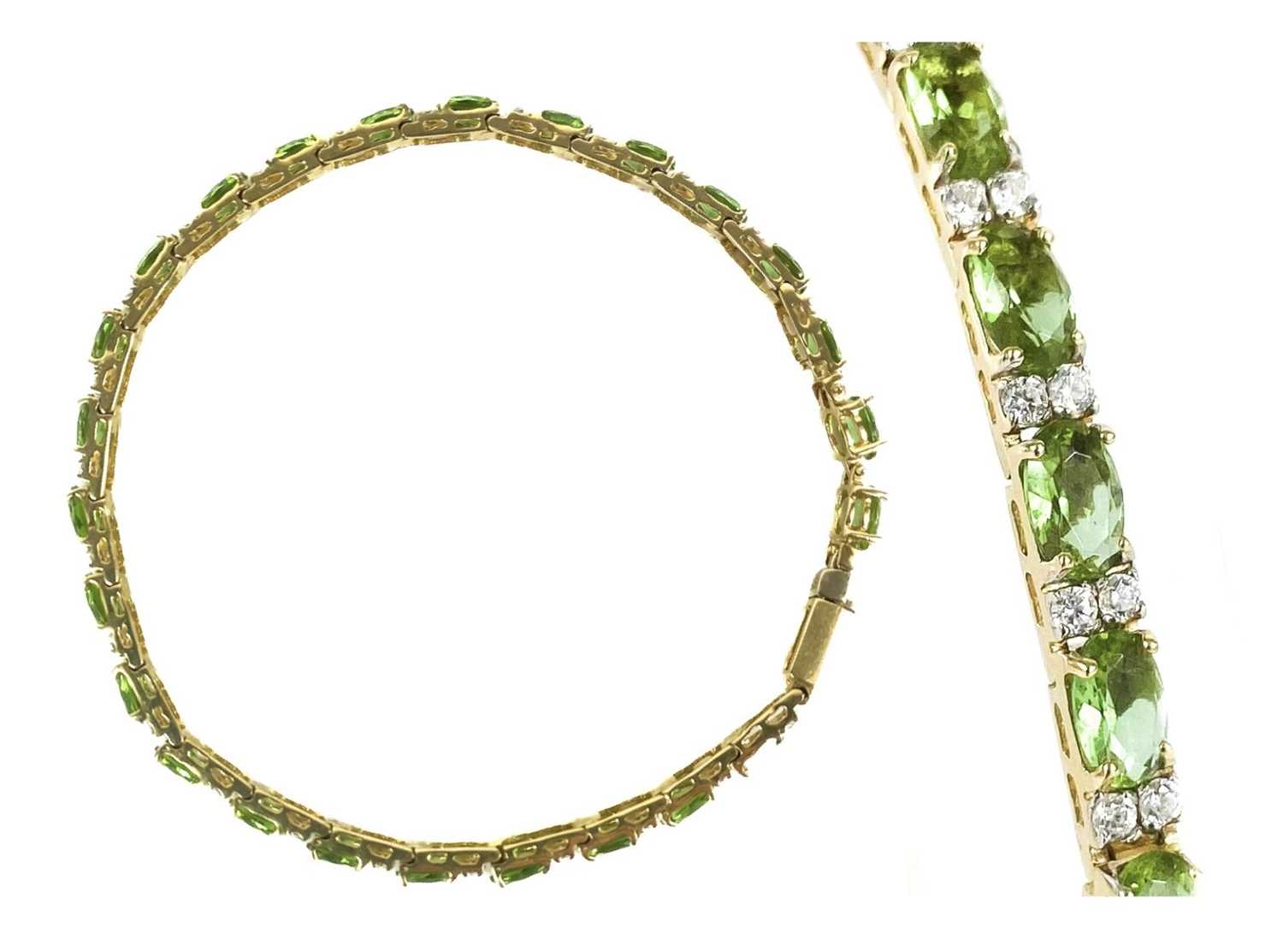 Lot 169 - A contemporary 14ct zultanite and white