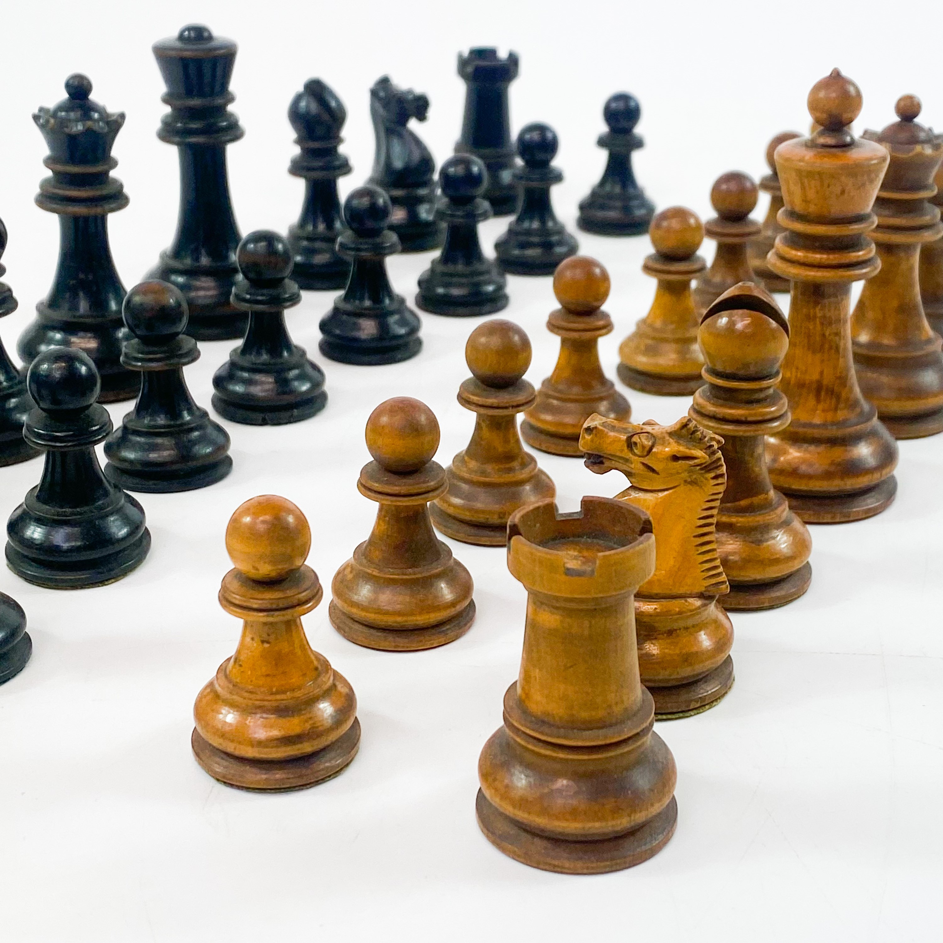 Lot 235 - A boxwood and ebony Staunton pattern