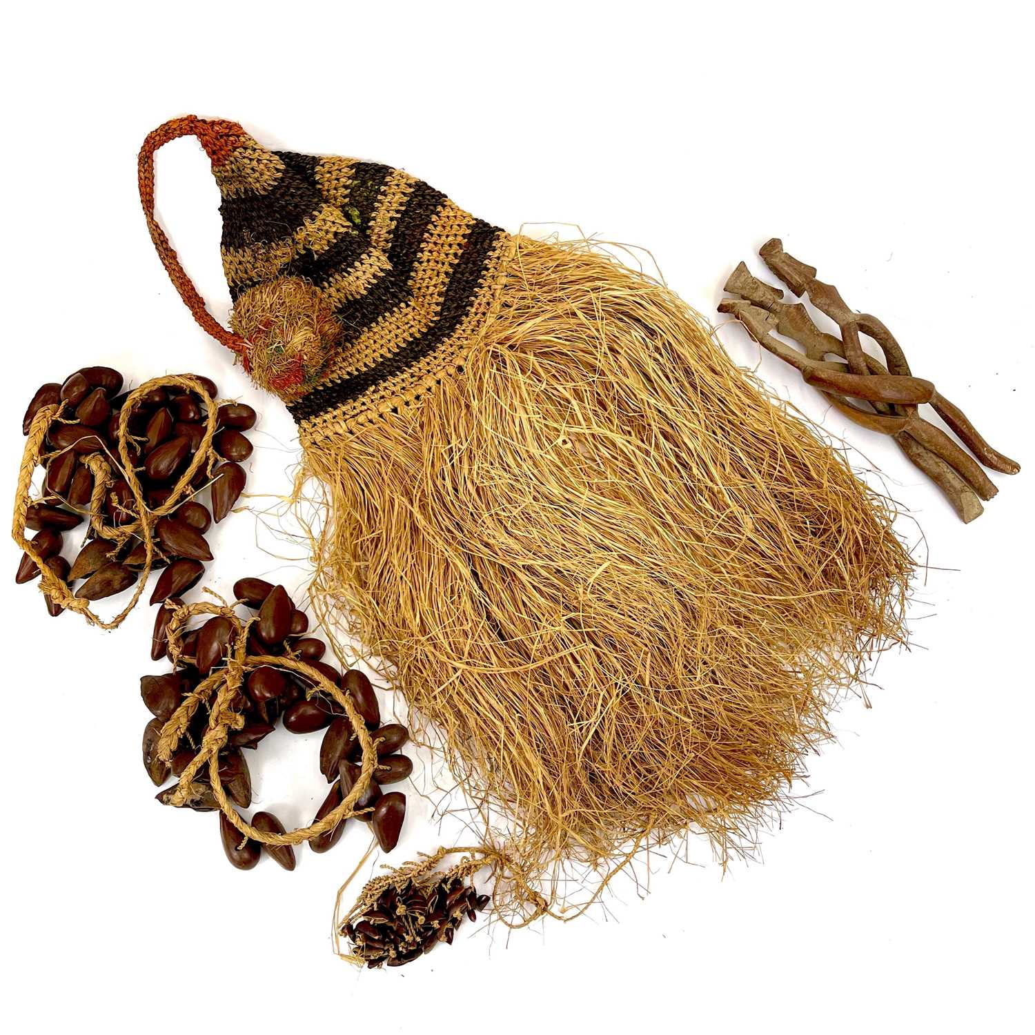 Lot 205 - A collection of various indigenous items.