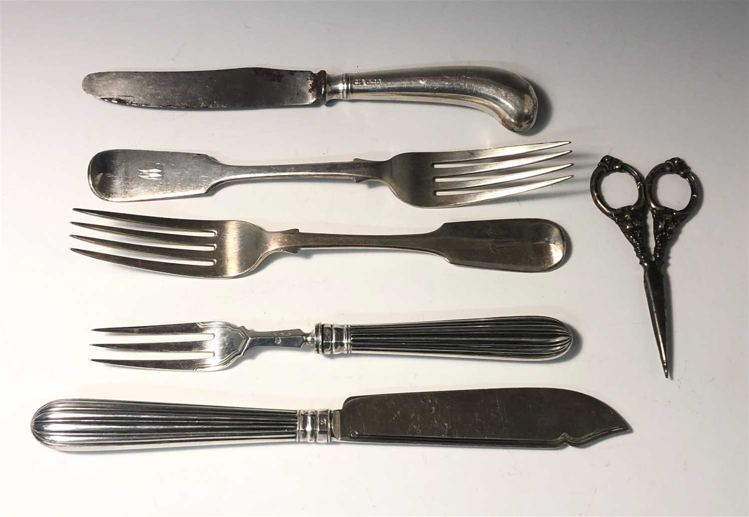 Lot 2031 - A pair of Victorian silver fiddle pattern