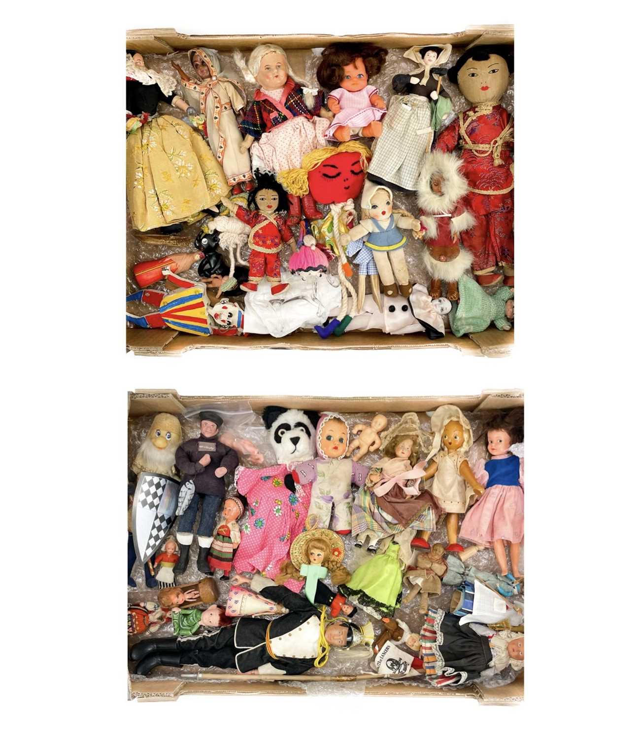 Lot 844 - Large Collection (in excess of 40) of Dolls