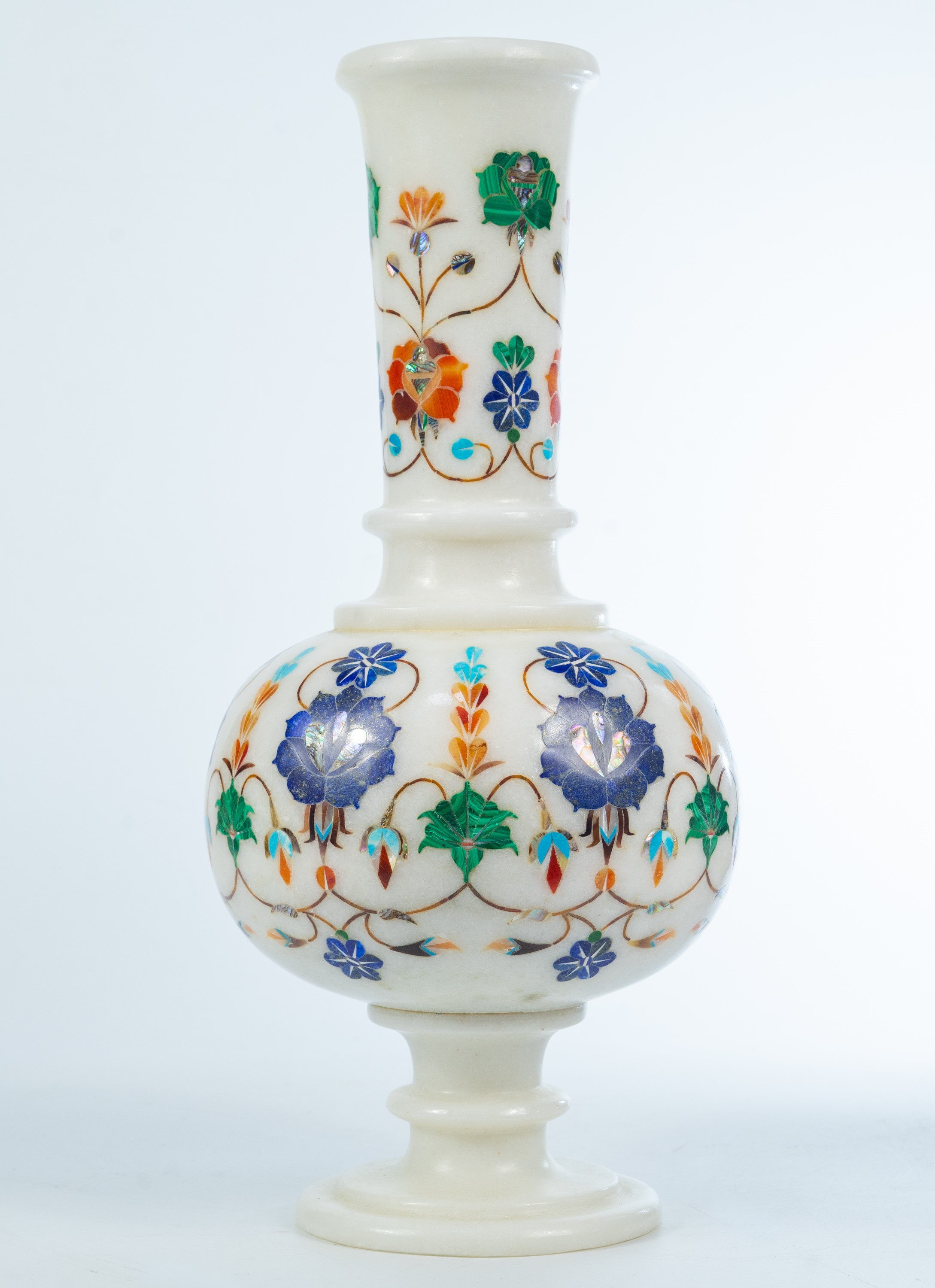 Lot 90 - An Indian marble inlaid vase, 20th century.