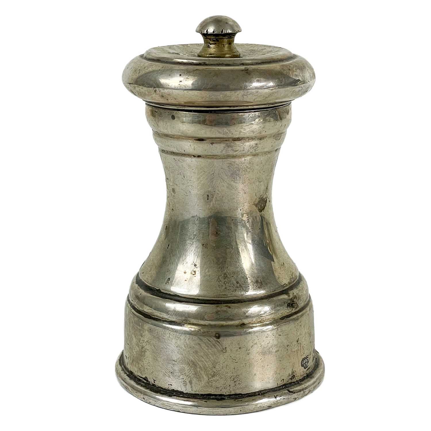 Lot 177 - An Edwardian silver pepper grinder by