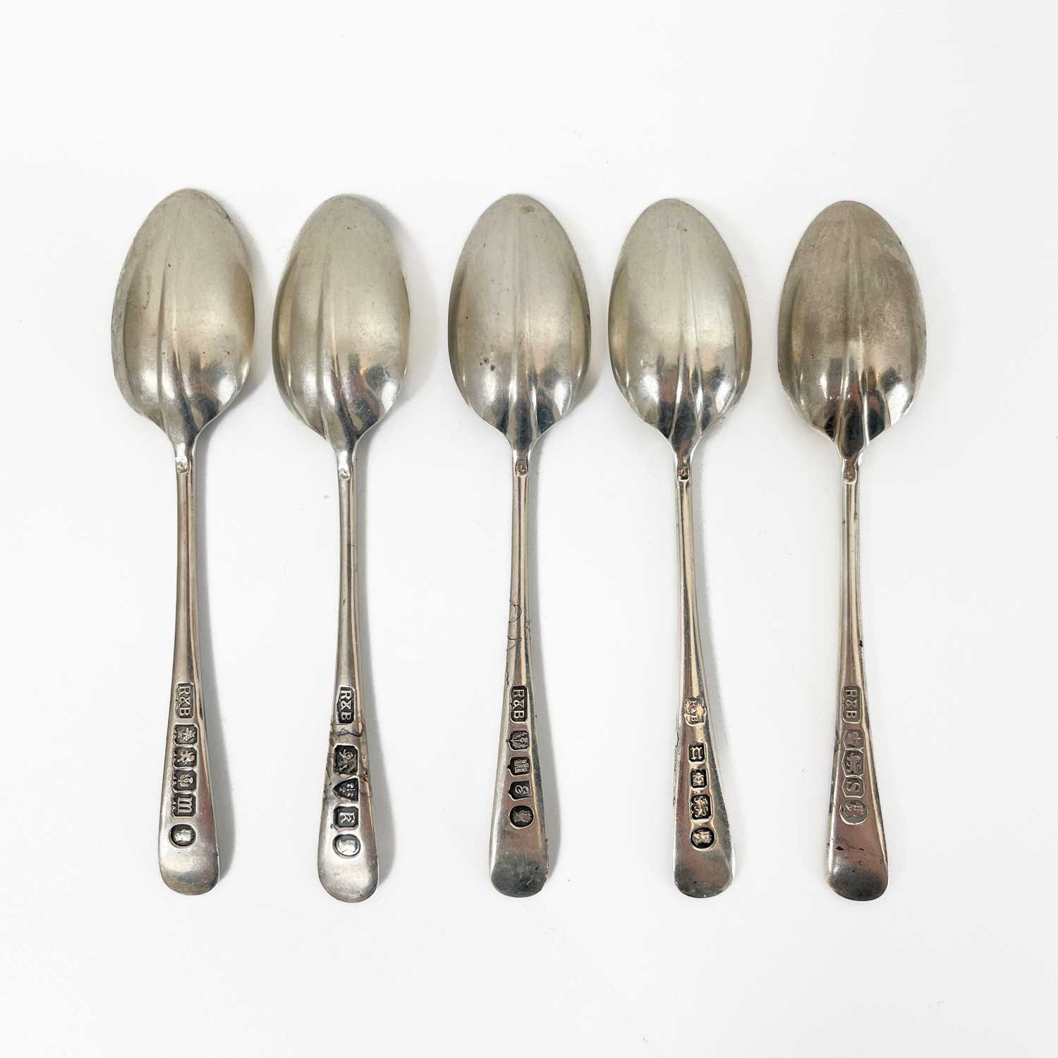 Lot 252 - A set of five assay office spoons by Roberts