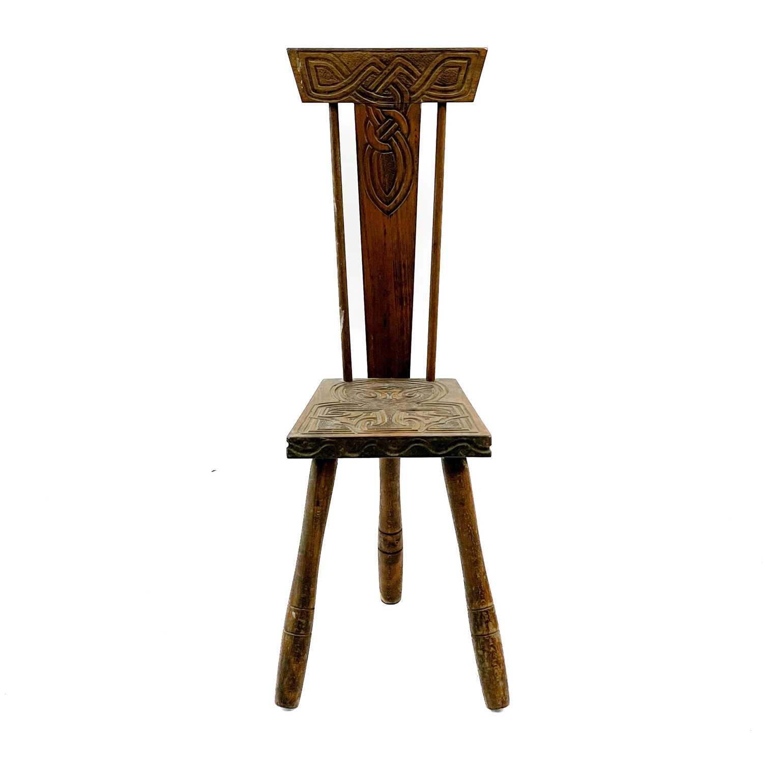 Lot 433 - Ben Setter, Totnes A carved beech spinning