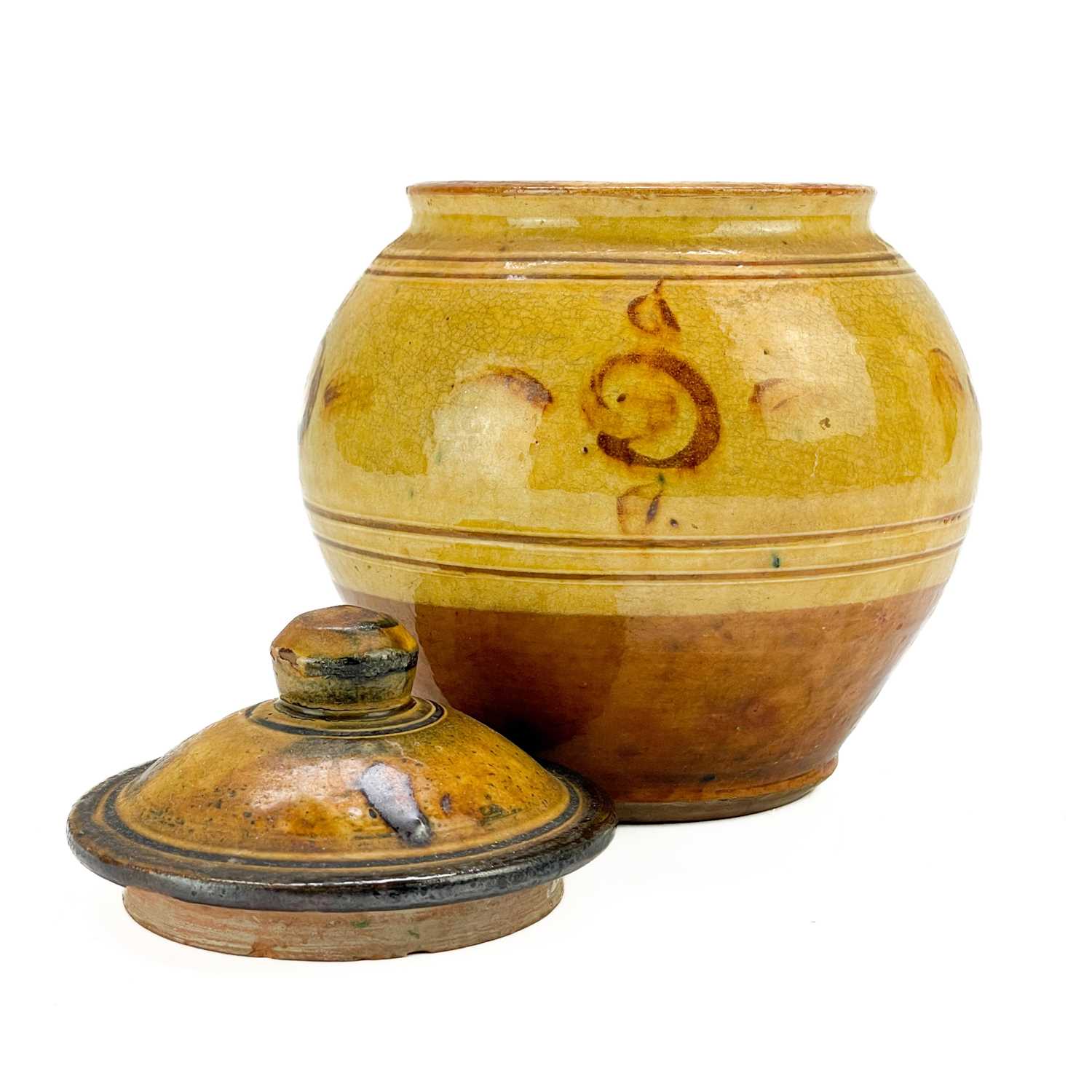 Lot 596 - Michael Cardew Winchcombe pottery pot and