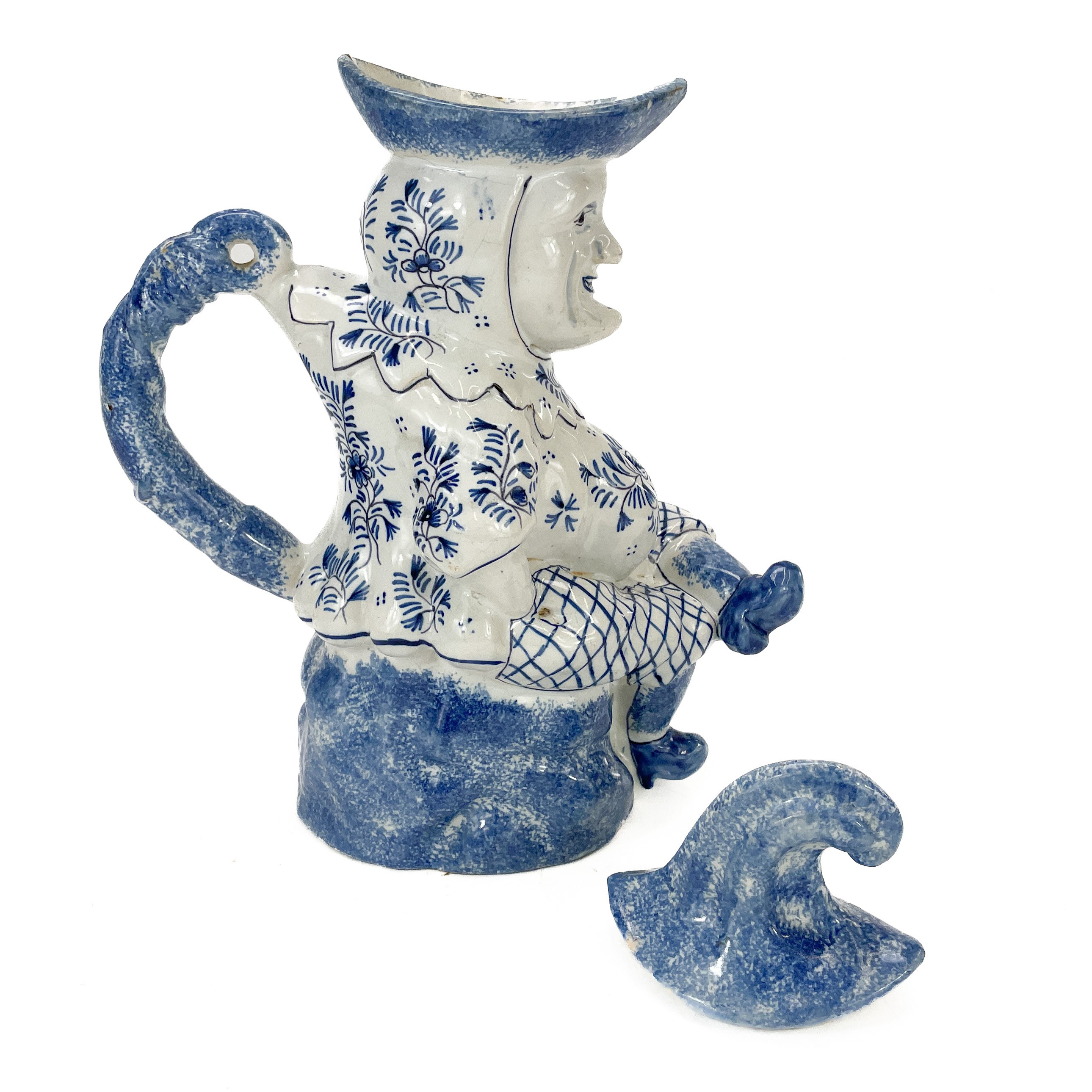 Lot 52 - A Deflt blue and white character jug and